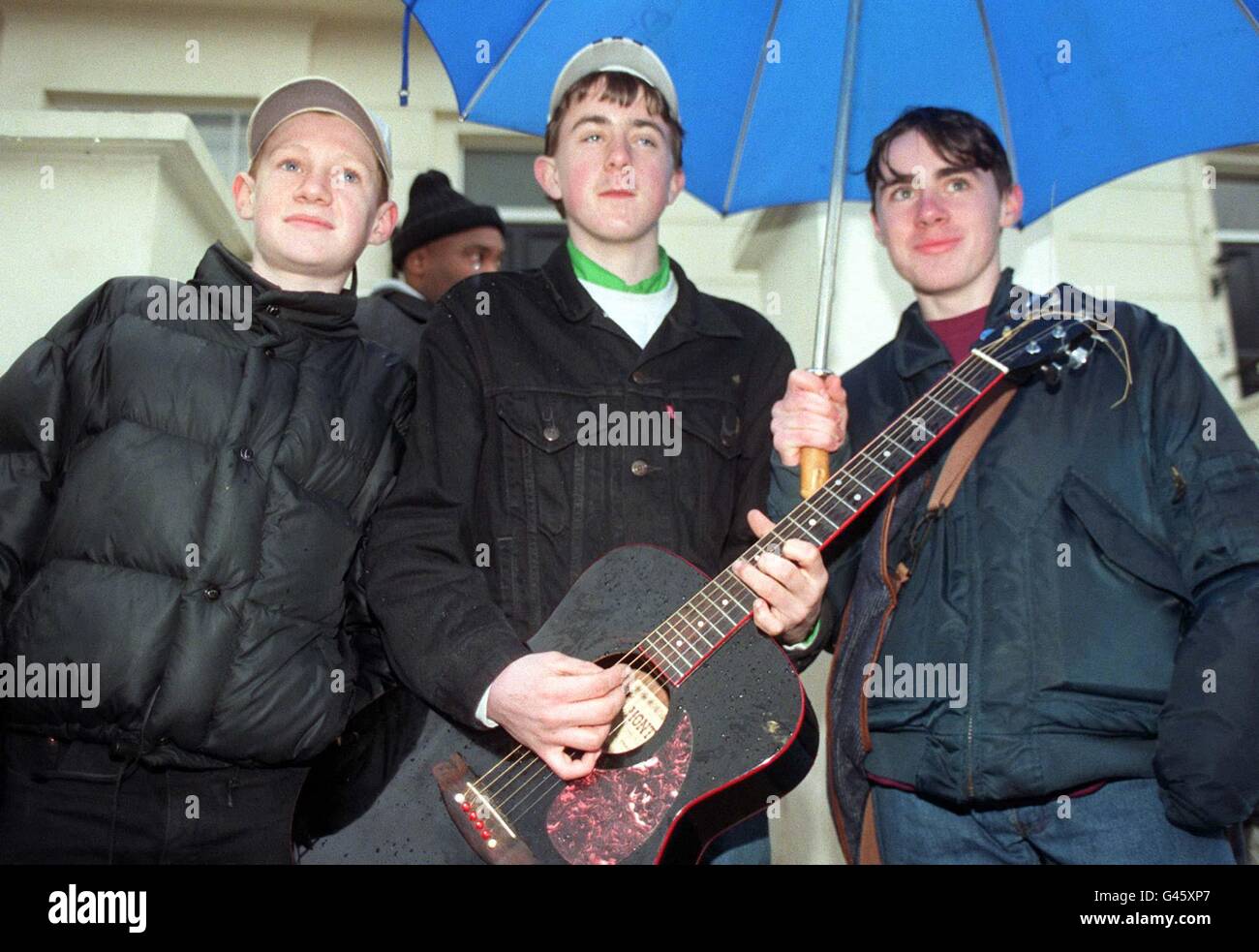Patsy kensit liam gallagher wedding hi-res stock photography and images ...
