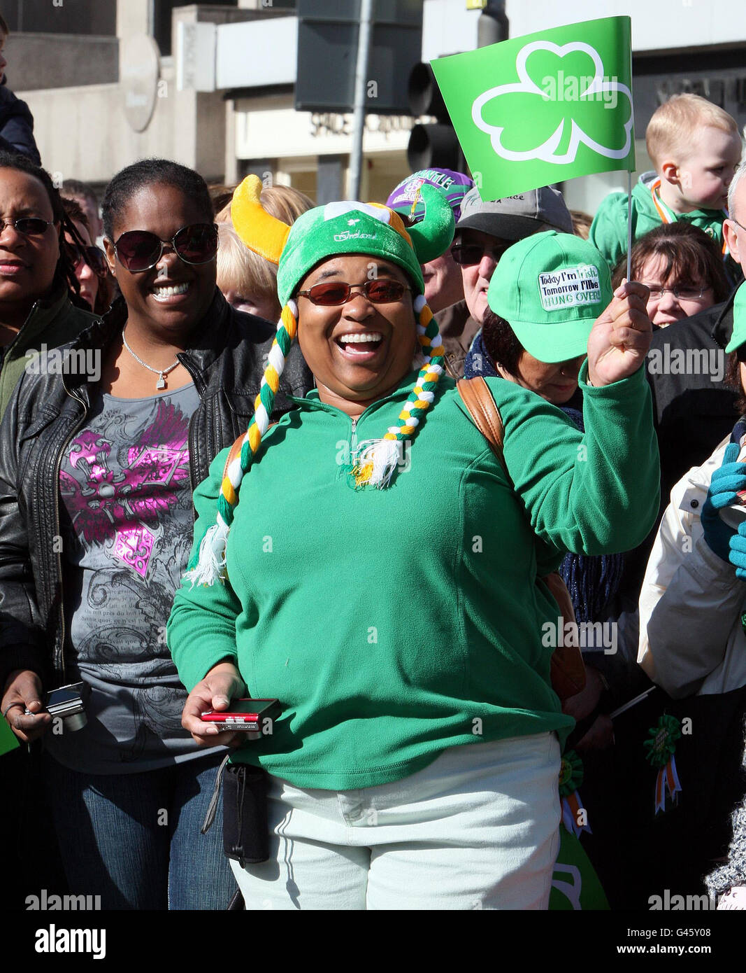People line the streets of Belfast for the annual St Patrick's Day ...