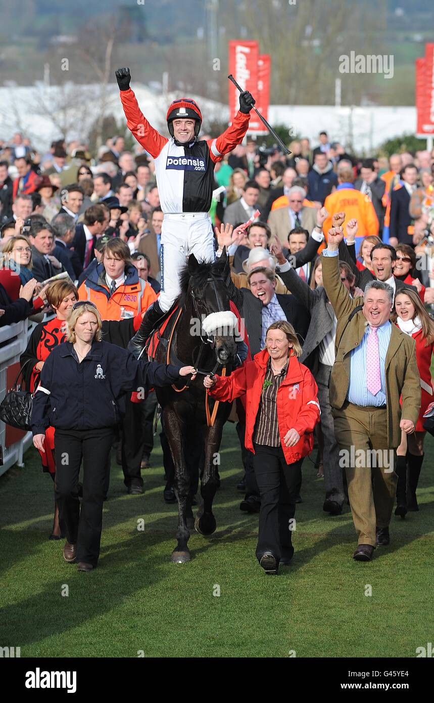 Jockey Ruby Walsh celebrates on Big Buck's after victory in the ...