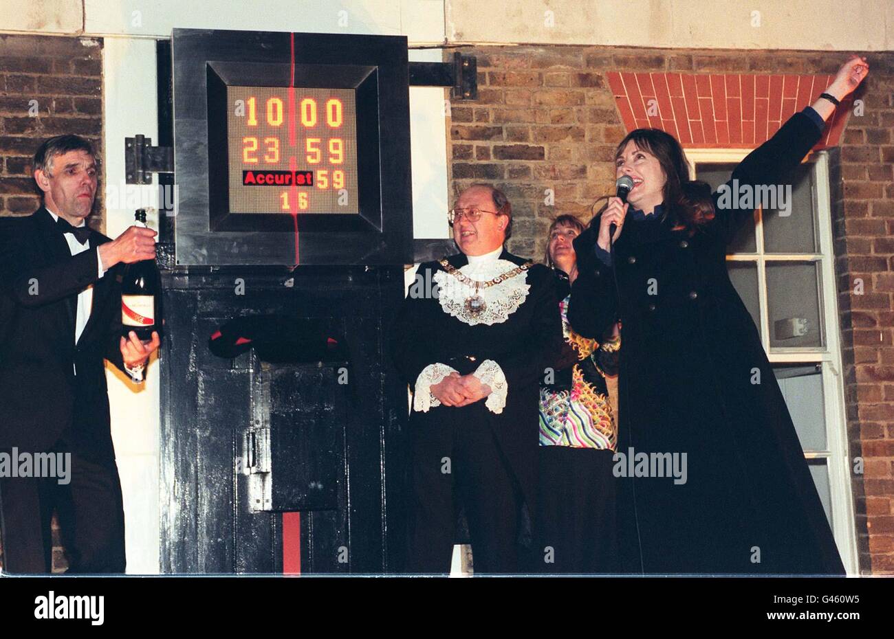 Countdown tv hi-res stock photography and images - Alamy