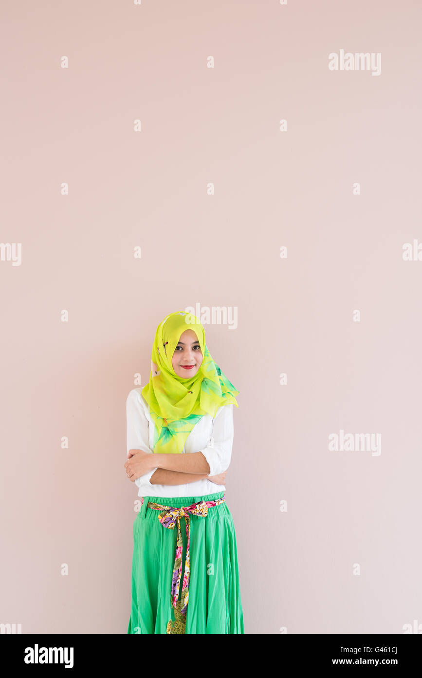 Smiling muslim lady hi-res stock photography and images - Alamy