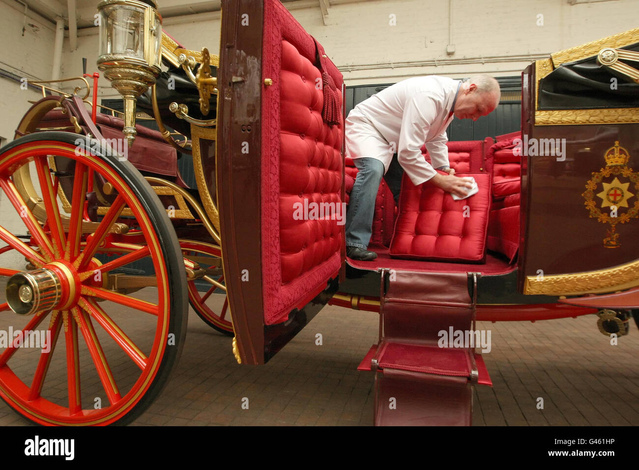 The 1902 state landau in the royal mews hi-res stock photography and ...
