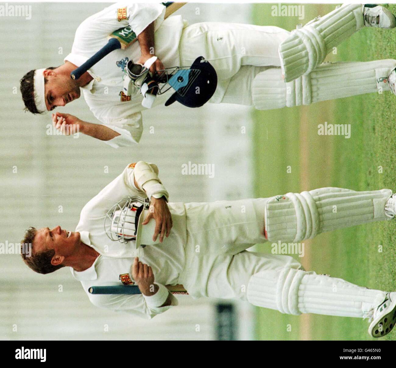 Cricket/Thorpe and Stewart walk off Stock Photo - Alamy