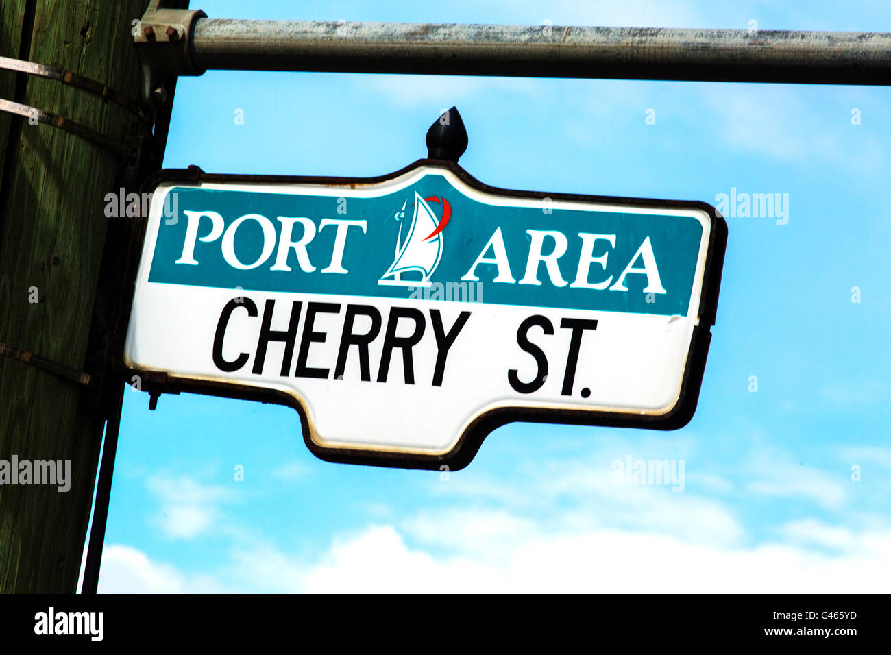 Toronto street sign hi-res stock photography and images - Alamy