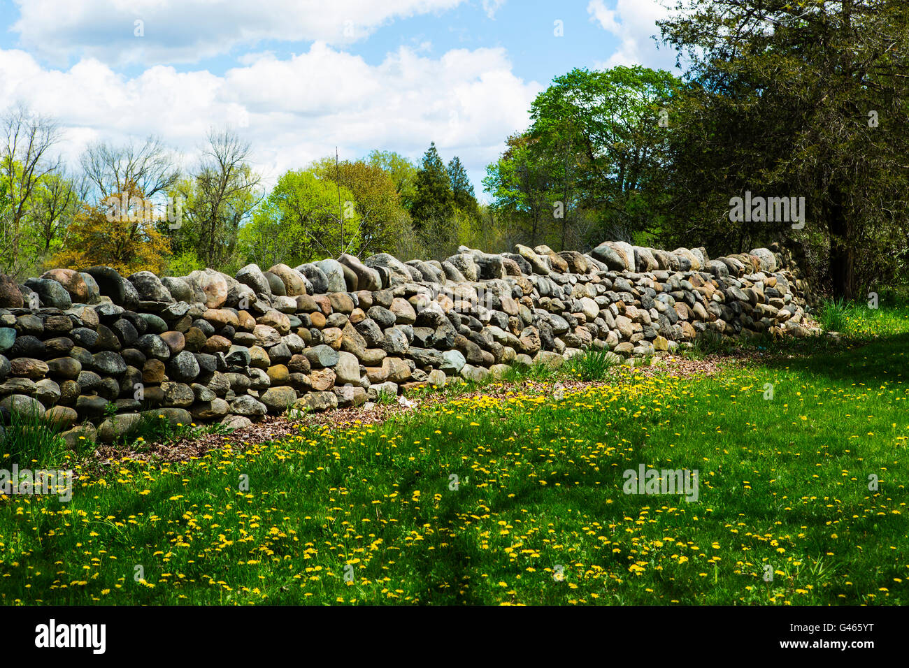 Boulder fence hi-res stock photography and images - Alamy