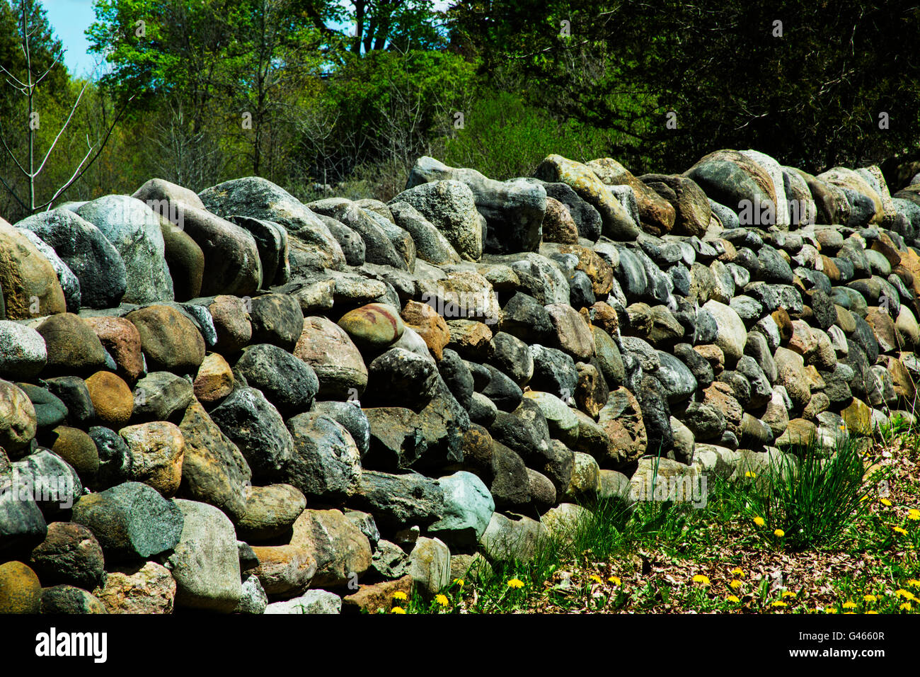 Boulder wall hi-res stock photography and images - Alamy