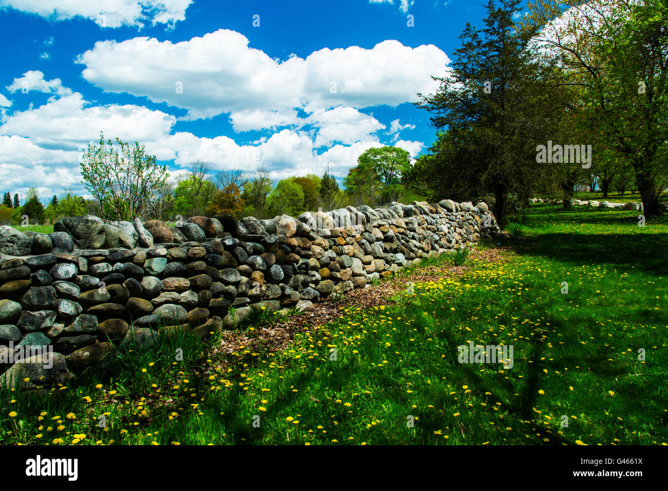 Boulder wall hi-res stock photography and images - Alamy