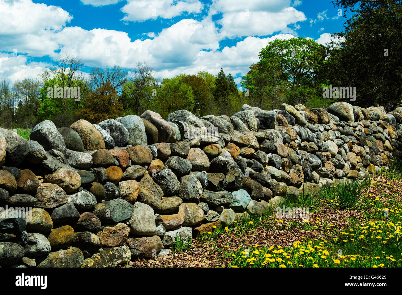 Boulder wall hi-res stock photography and images - Alamy