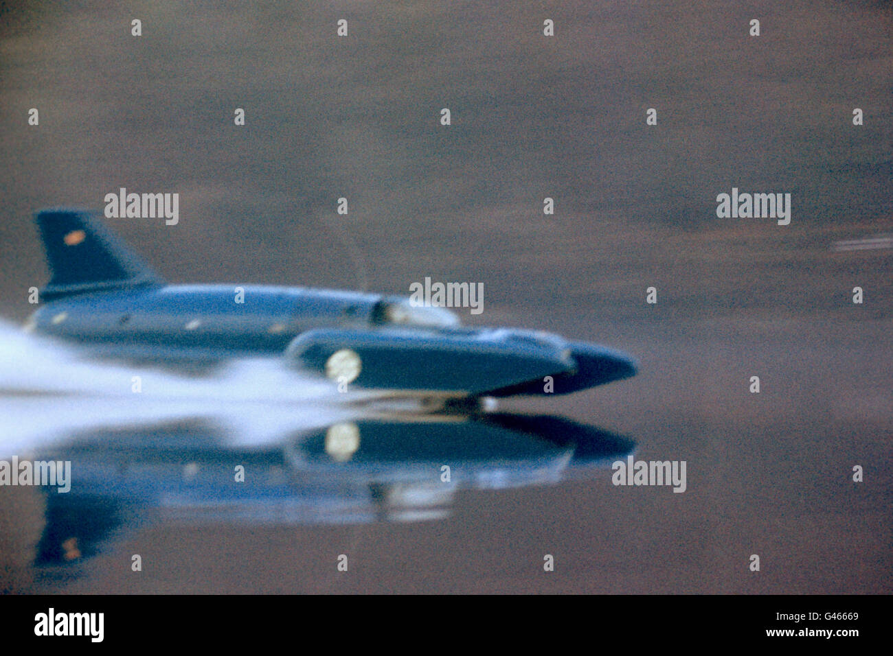 Jet powered bluebird boat lake coniston hi-res stock photography and ...
