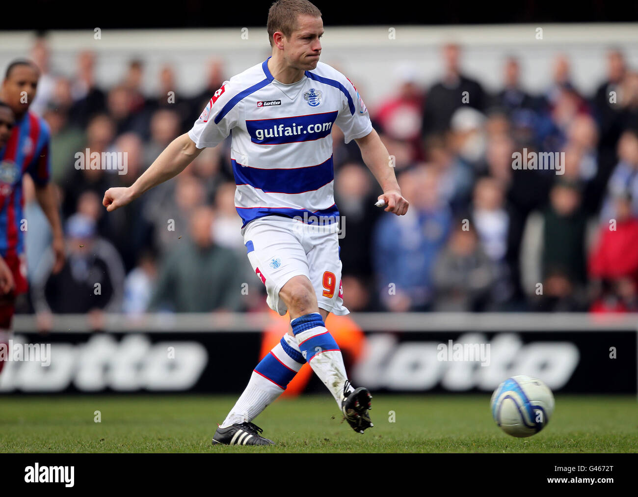Queens Park Rangers' Heidar Helguson scores from the penalty spot Stock ...