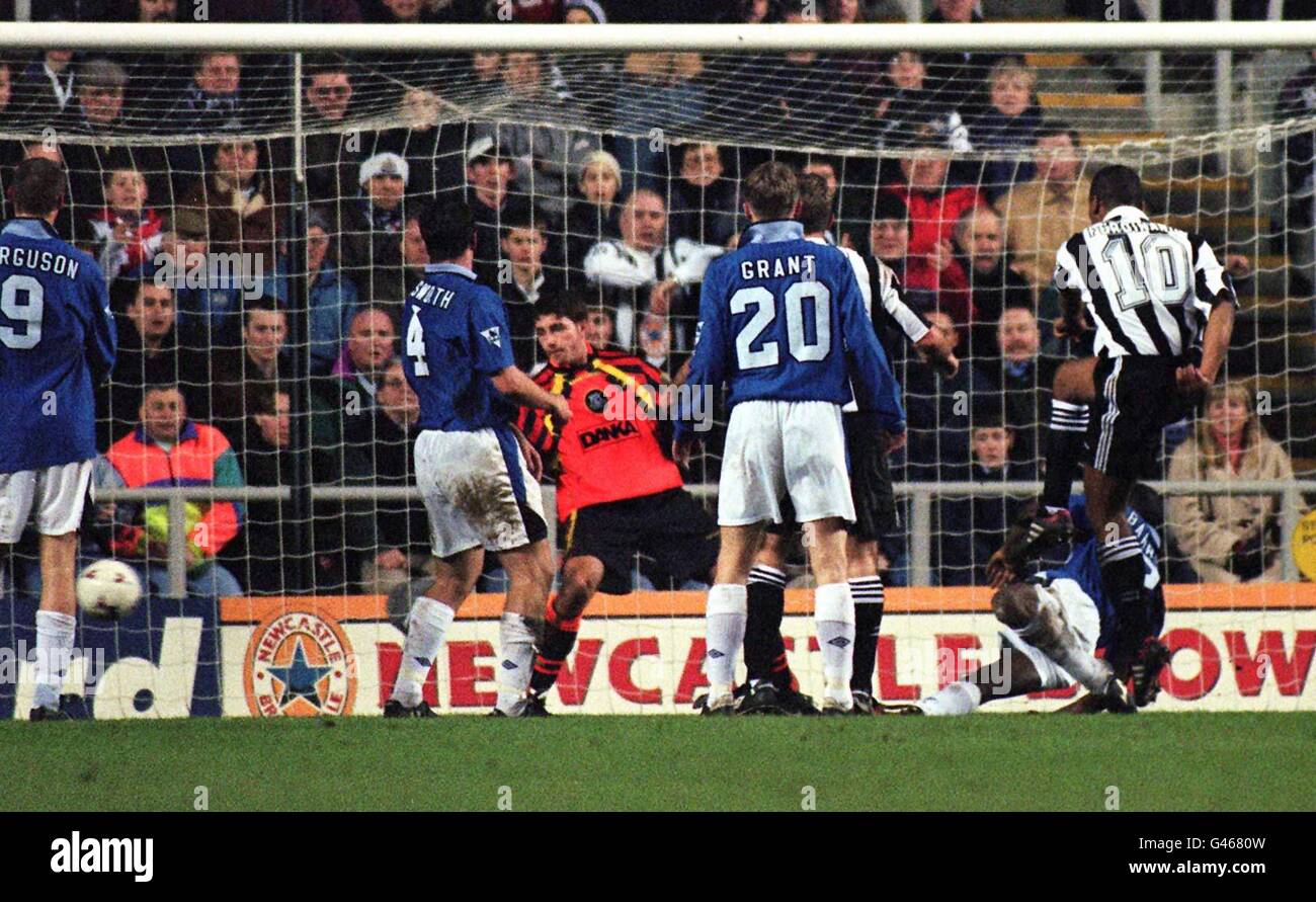 Paul gerrard hi-res stock photography and images - Alamy