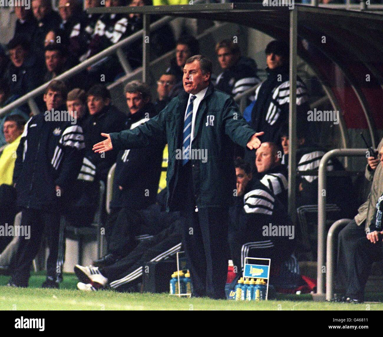 Everton's Joe Royle shouts out as Everton lead Newcastle 1-0 at St ...