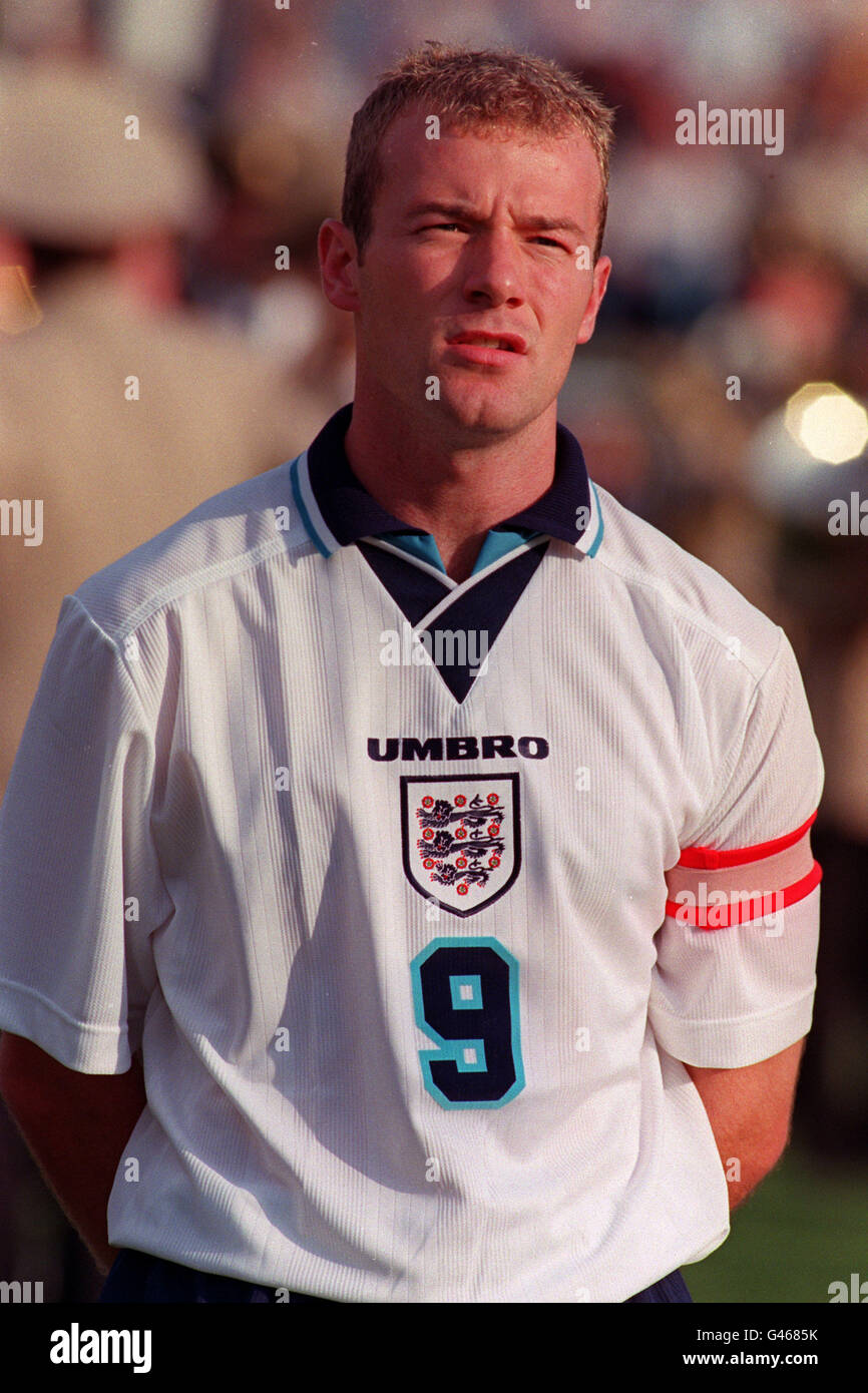 Alan shearer engcaptainshist engcaptainshist football hi-res stock ...