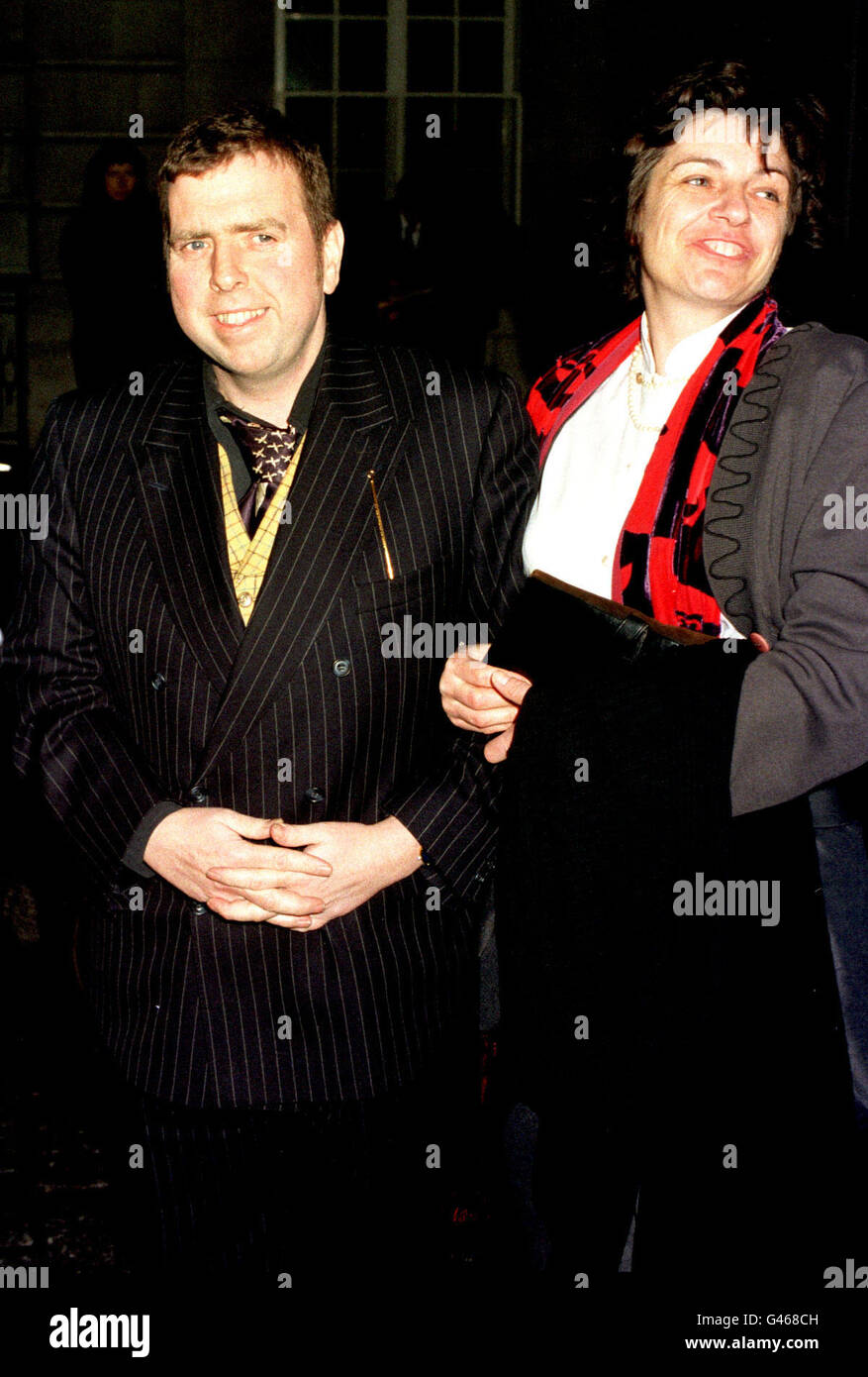 LONDON : 15/1/97 : TIMOTHY SPALL AND HIS WIFE SHANE ARRIVE FOR THE ...