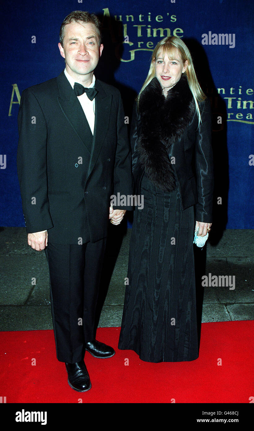 NO 265703-58 : 27/10/96 : HARRY ENFIELD AND LUCY LYSTER AT "AUNTIES ALL ...