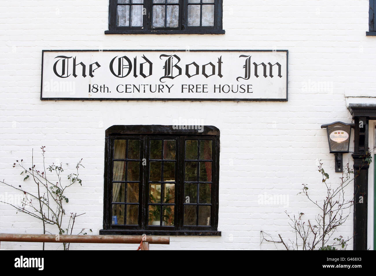 The Old Boot Inn at the village of Stanford Dingley, West Berkshire ...