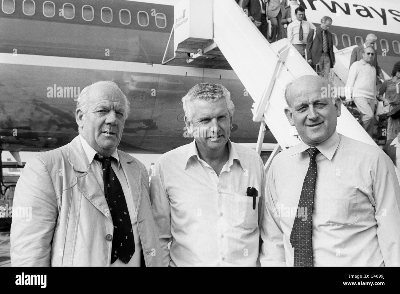 Former england test cricketers tony lock hi-res stock photography and ...