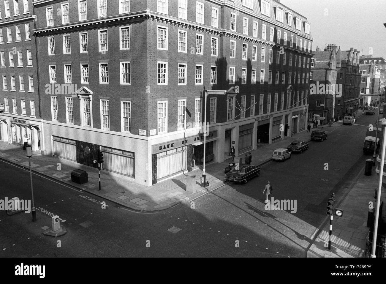 Crime - Bank of America Robbery - Mayfair, London Stock Photo - Alamy