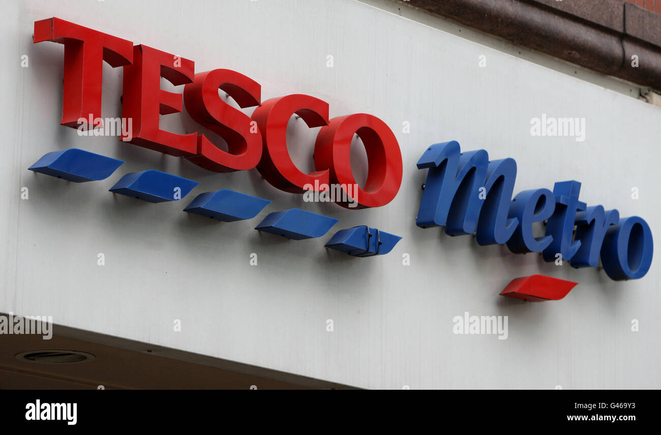 Tesco. A general view of a Tesco Metro in Manchester city centre Stock ...