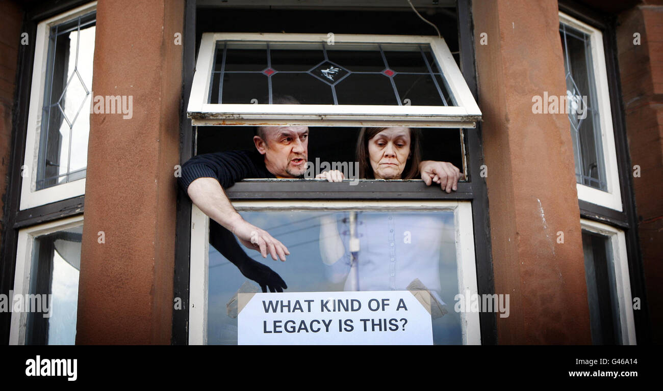 Margaret Jaconelli and her husband Jack are pictured in the window of ...