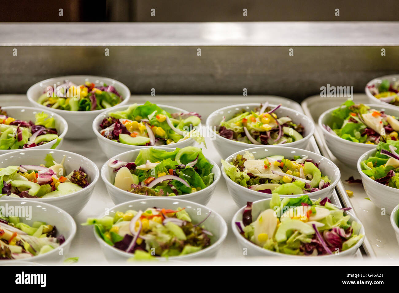 Restaurant prep table hi-res stock photography and images - Alamy
