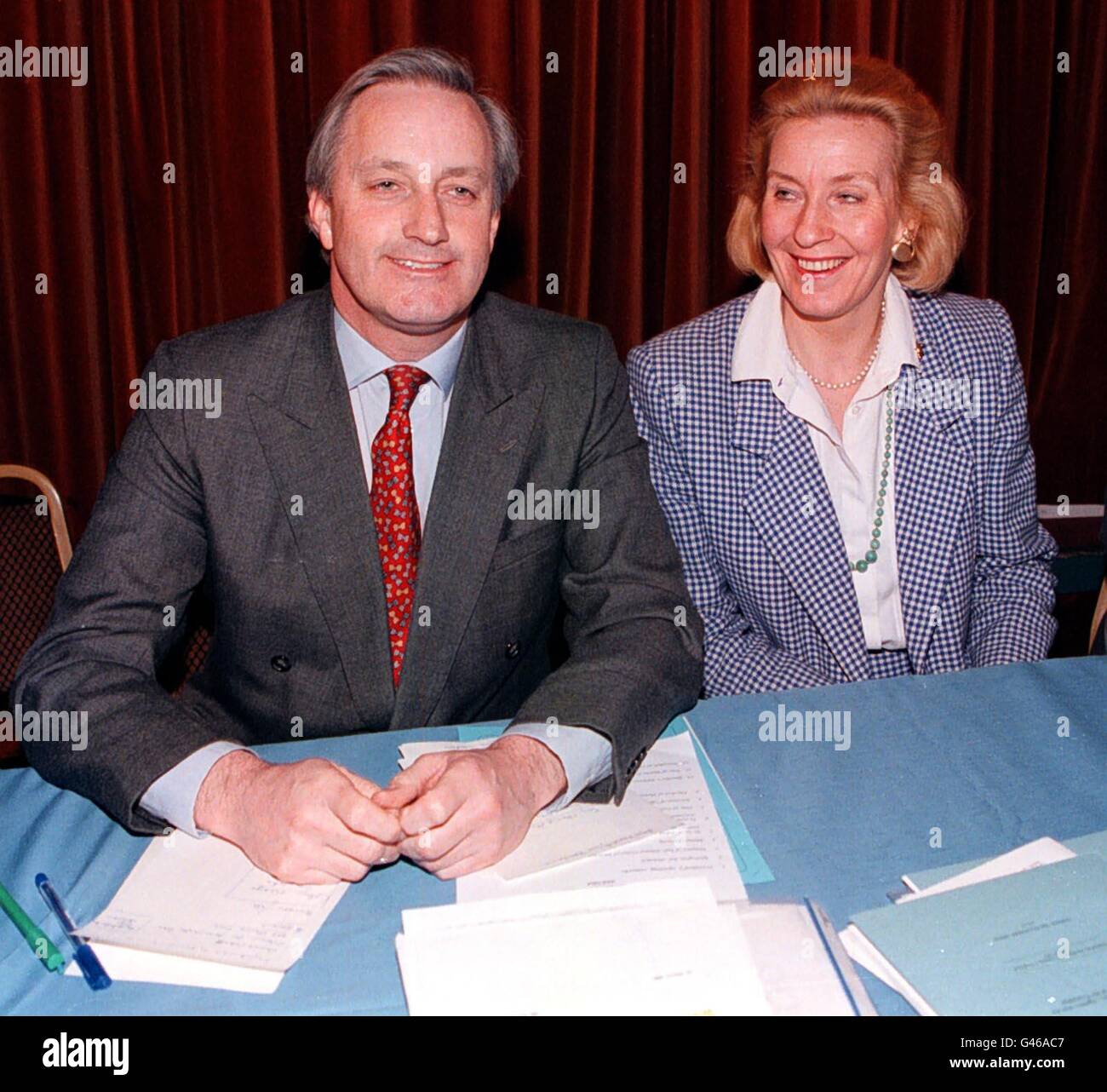 Conservative mp neil hamilton hi-res stock photography and images - Alamy