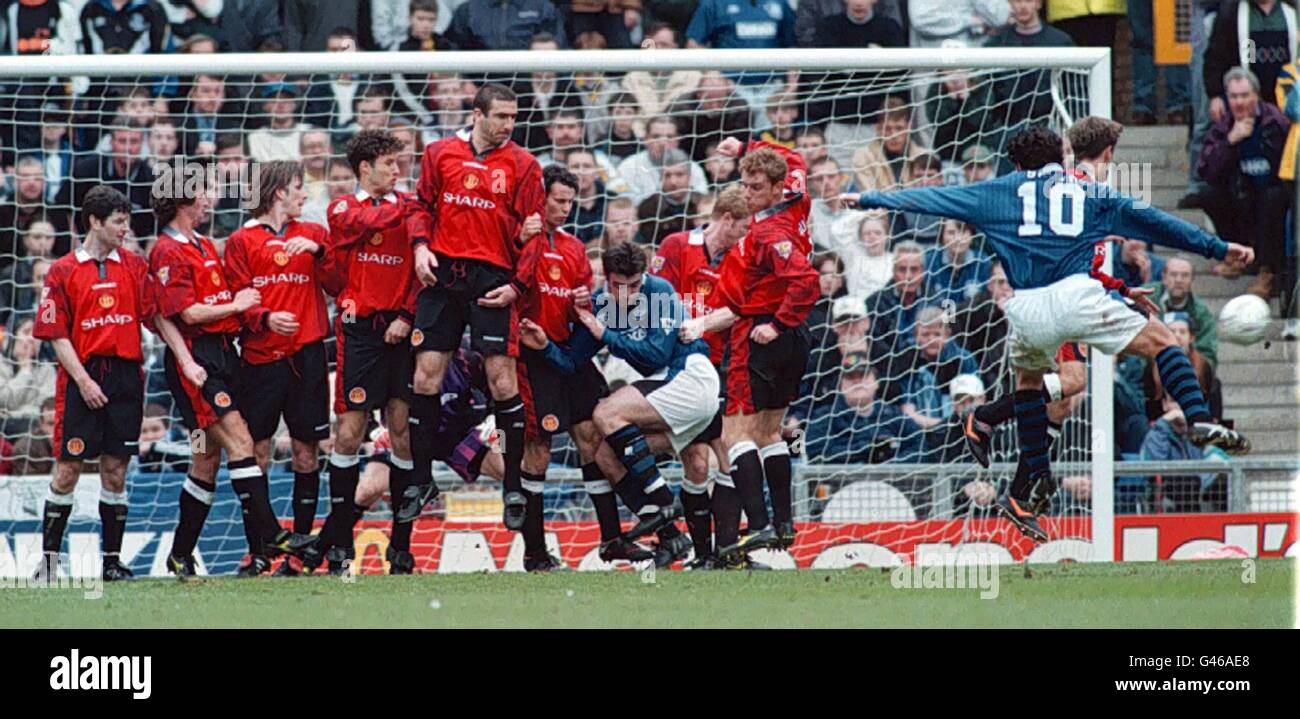 Sport football sptup gary speed hi-res stock photography and images - Alamy