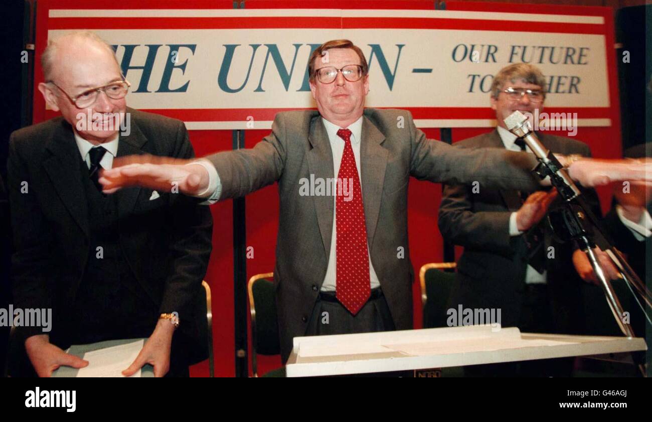 David Trimble, leader of the Ulster Unionist Party acknowledging his ...