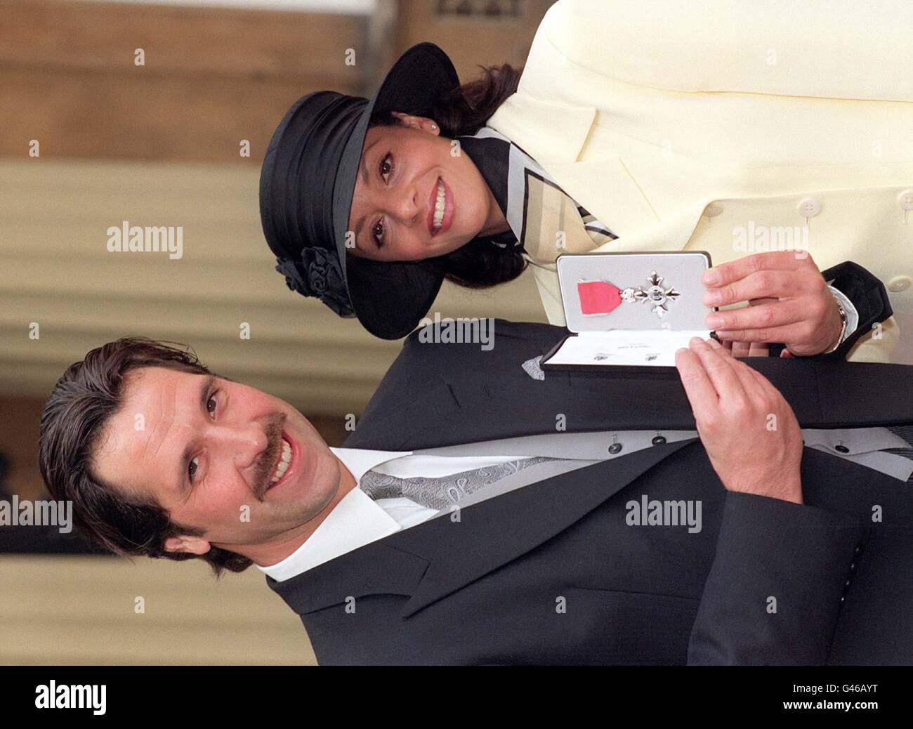 With girlfriend debbie rodgers at buckingham palace hi-res stock ...