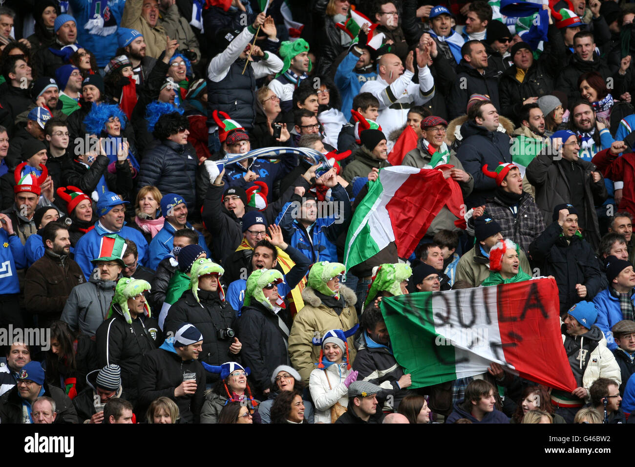Scotland fans in fancy dress in the stands hi-res stock photography and ...