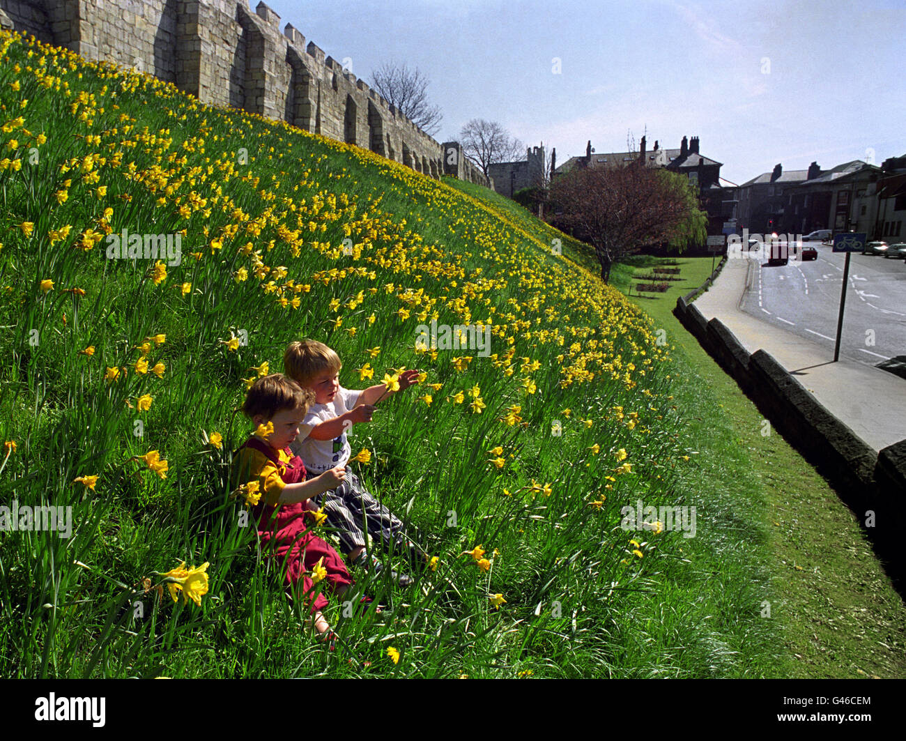 Weather - Spring Scenes - York Flowers Stock Photo - Alamy