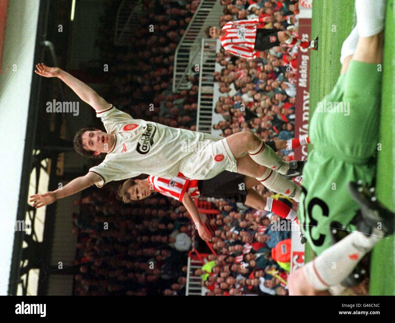 Liverpool goal Fowler celeb Stock Photo - Alamy