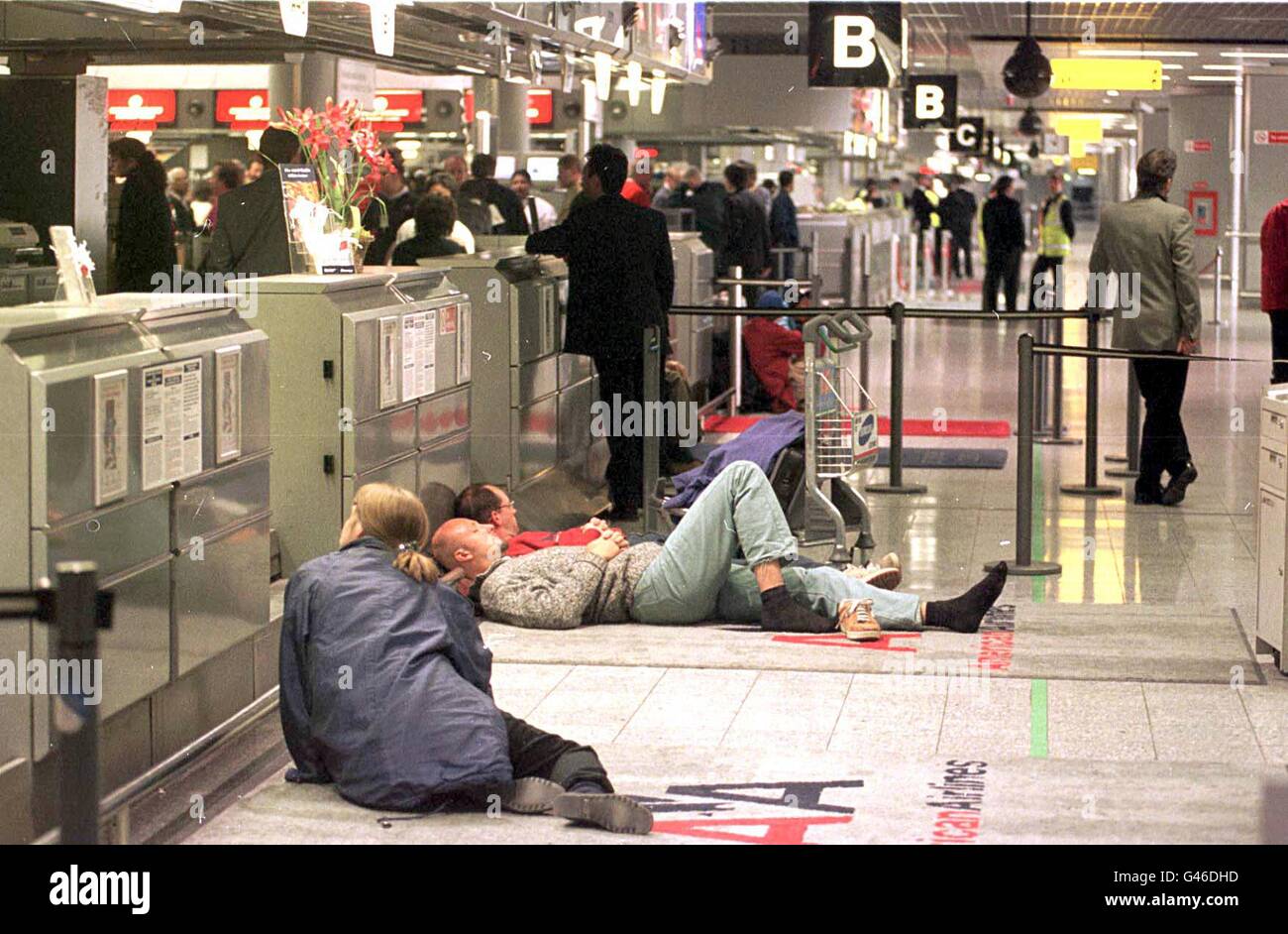 Security Alert Heathrow Airport Stock Photo - Alamy