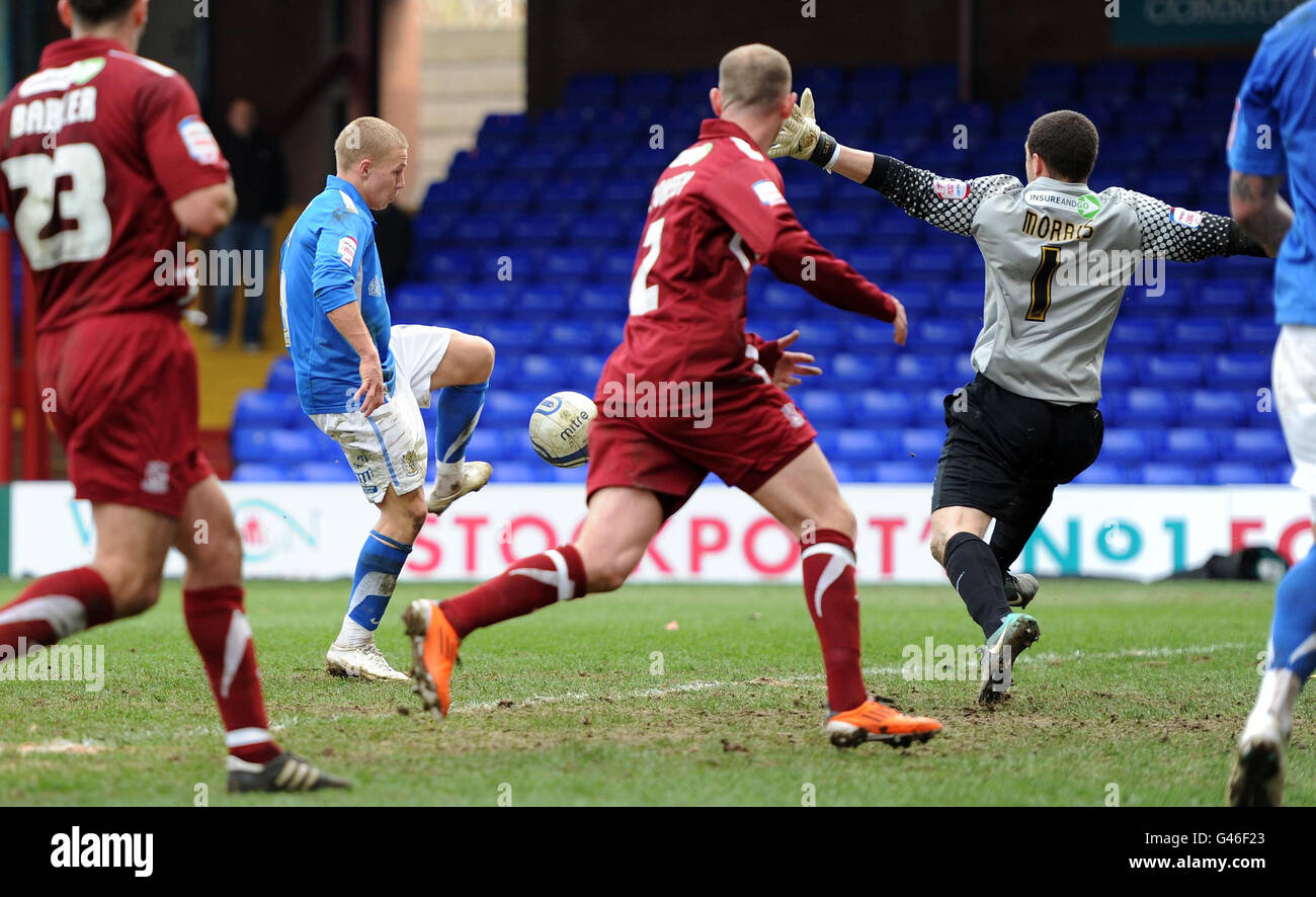 Daniel rowe hi-res stock photography and images - Alamy