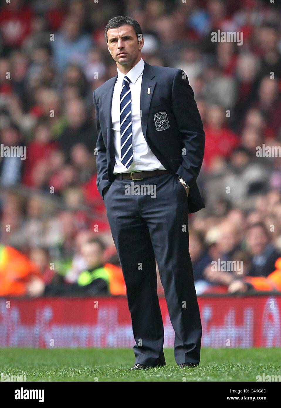 Gary speed wales manager hi-res stock photography and images - Alamy