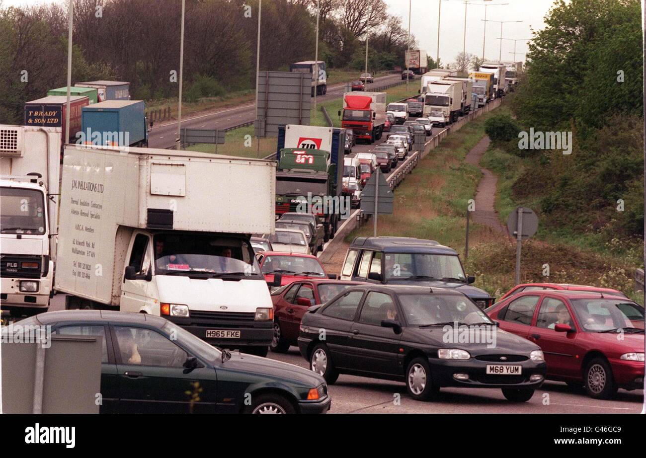 ALERT Traffic build-up Stock Photo - Alamy