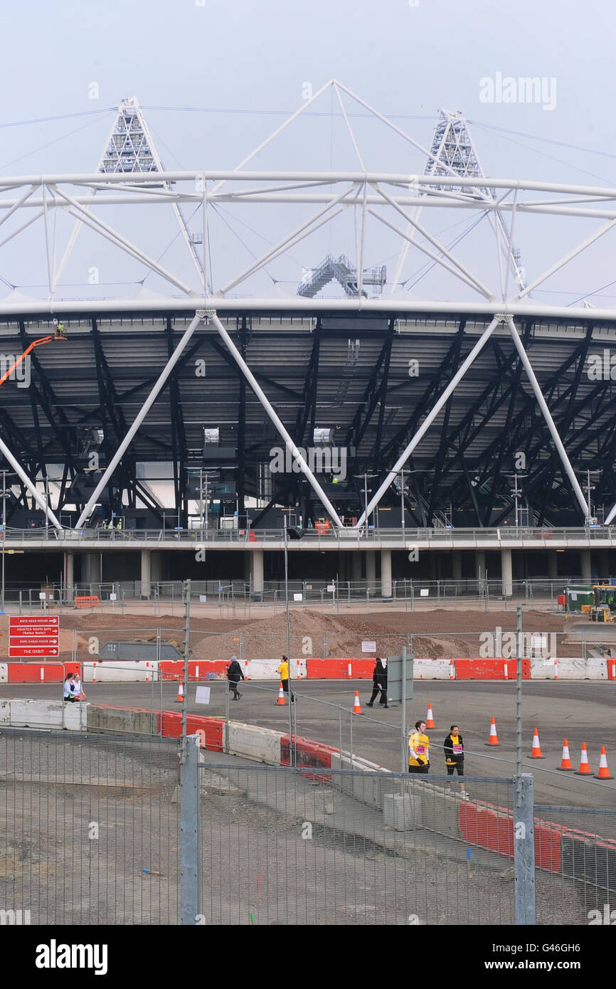 General view of the athletics stadium in the olympic park hi-res stock ...