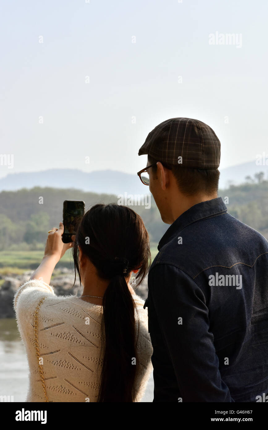 Couple taking selfie camera hi-res stock photography and images - Alamy