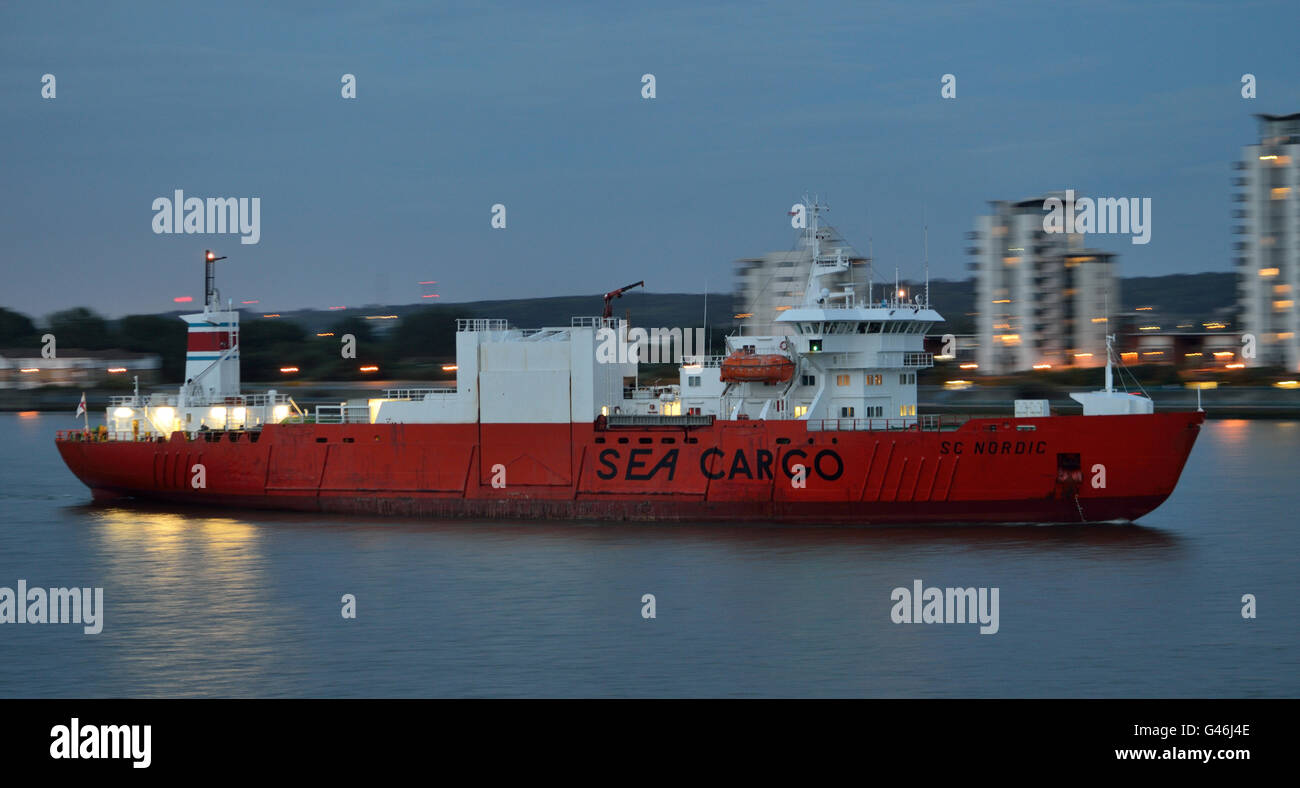 Palletized cargo ship hi-res stock photography and images - Alamy