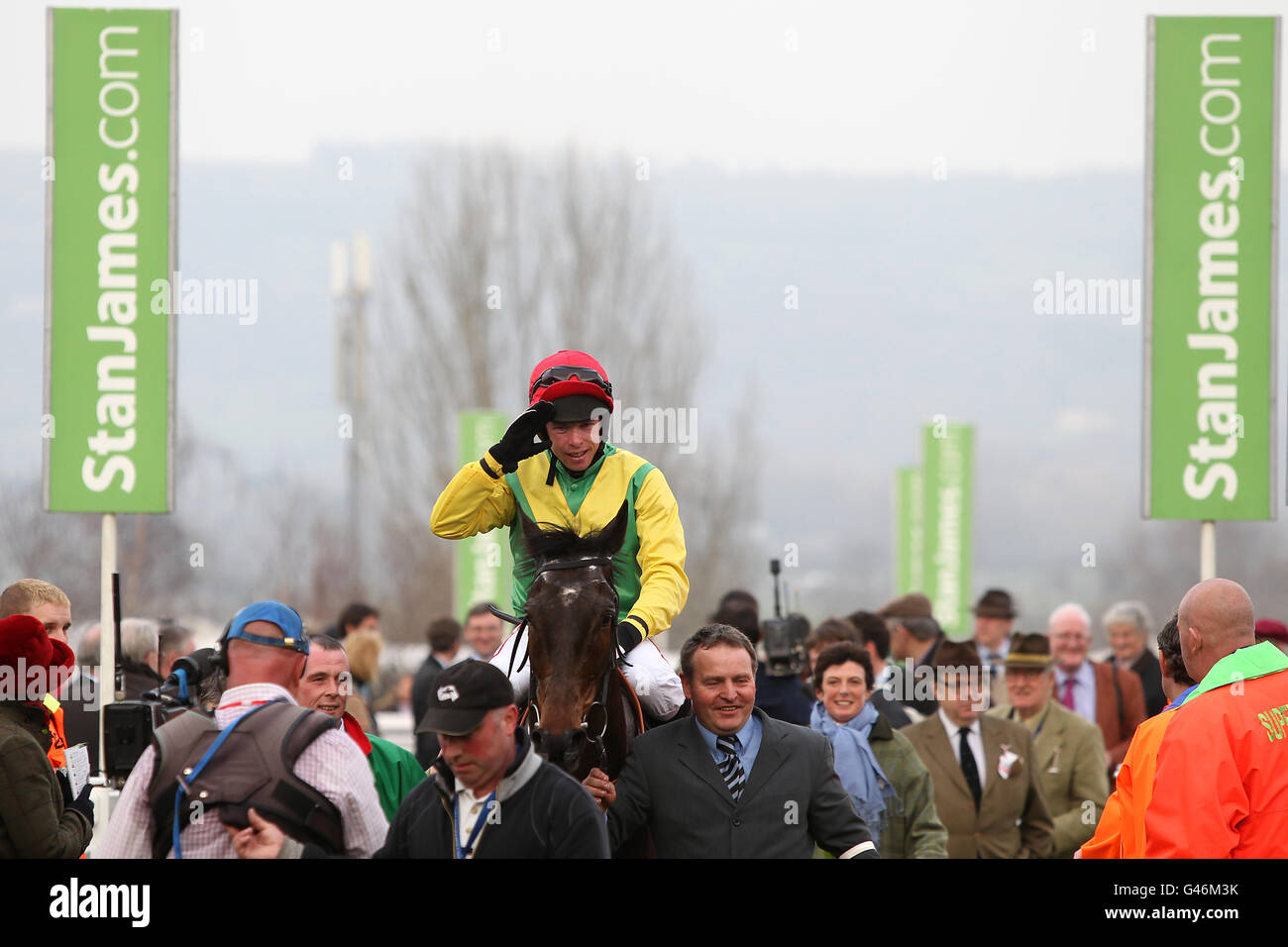 Jockey Andrew Lynch on Sizing Australia celebrates winning the ...