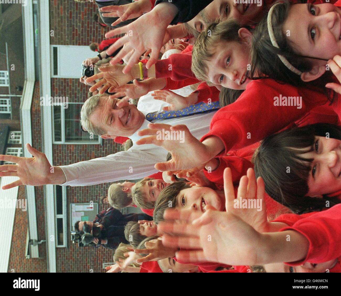 Paddy Ashdown joins pupils at Hampton Hill Junior School, during a visit by the Liberal Democrat ...