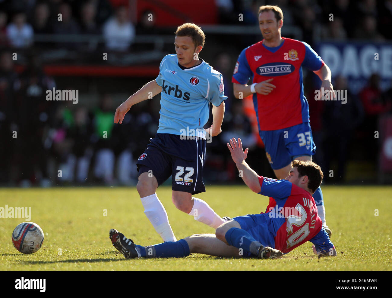 Dagenham & Redbridge's Romain Vincelot and Charlton Athletic's Dean ...