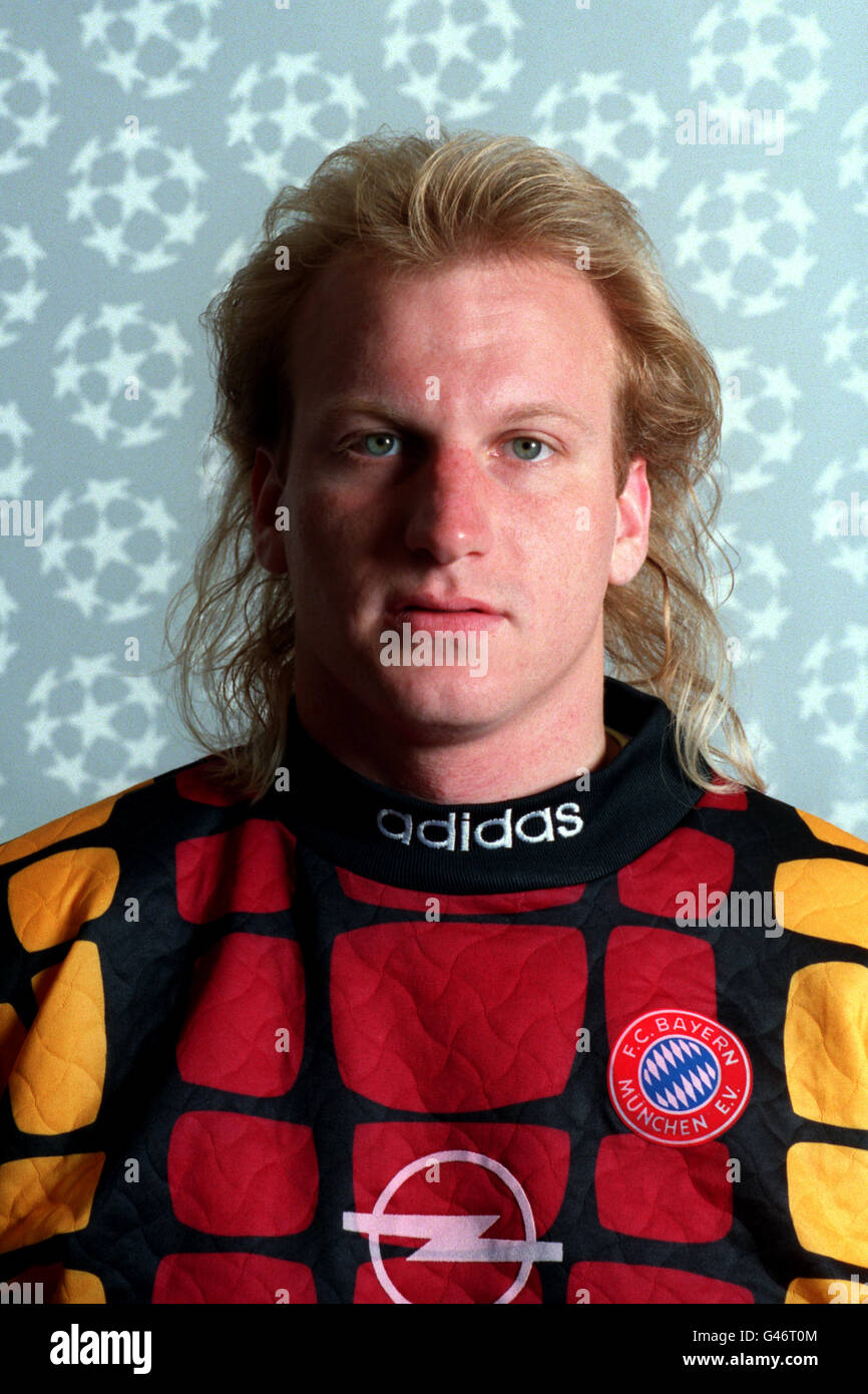 CHAMPIONS LEAGUE SOCCER. SVEN SCHEUER, BAYERN MUNICH Stock Photo - Alamy