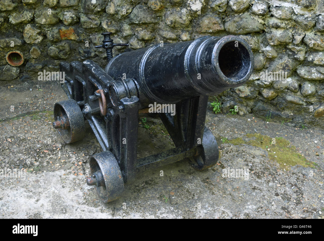 Hole rock cannon hi-res stock photography and images - Alamy