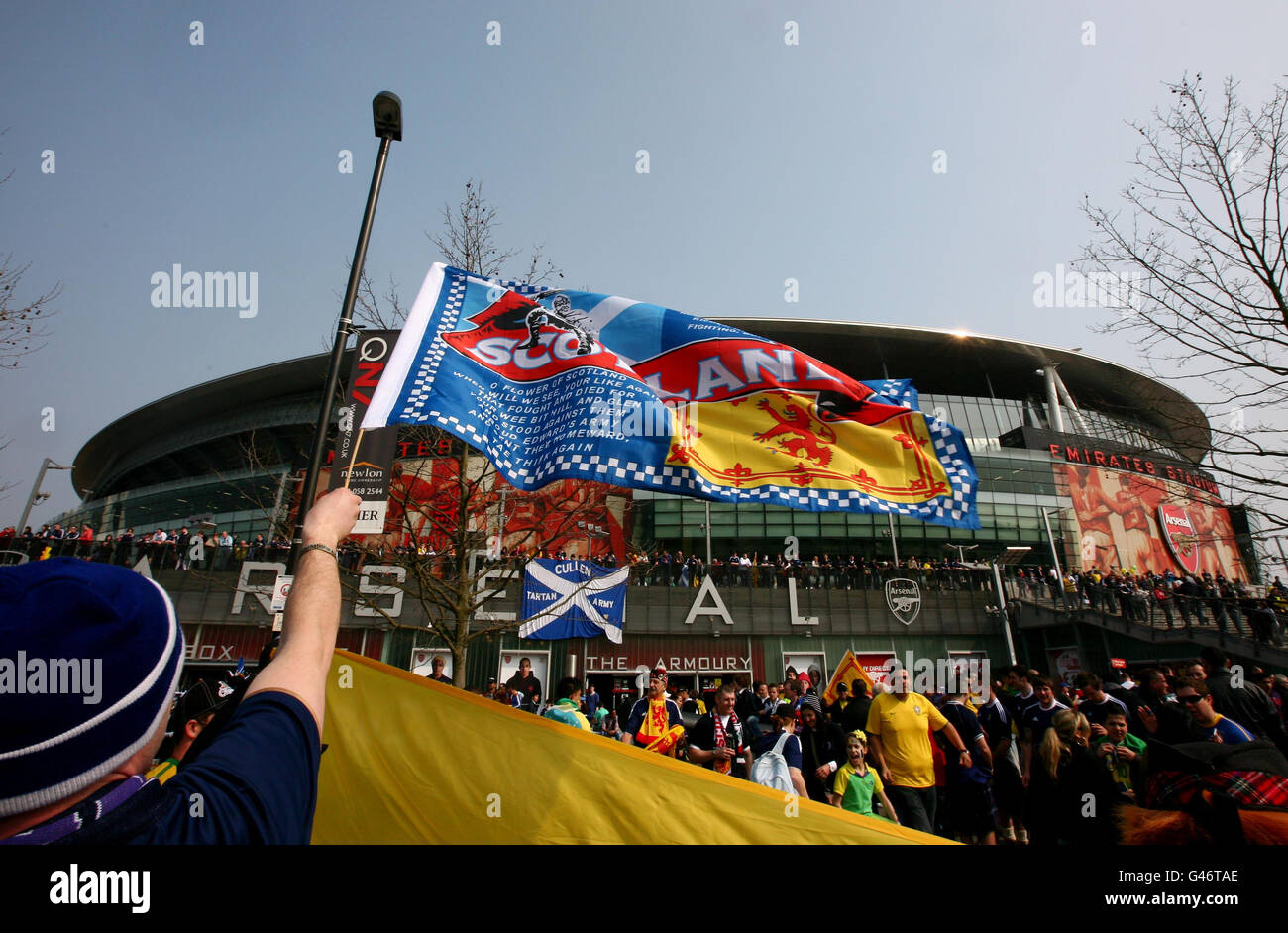 Scottish football fans enjoy the atmosphere before Scotland's game ...
