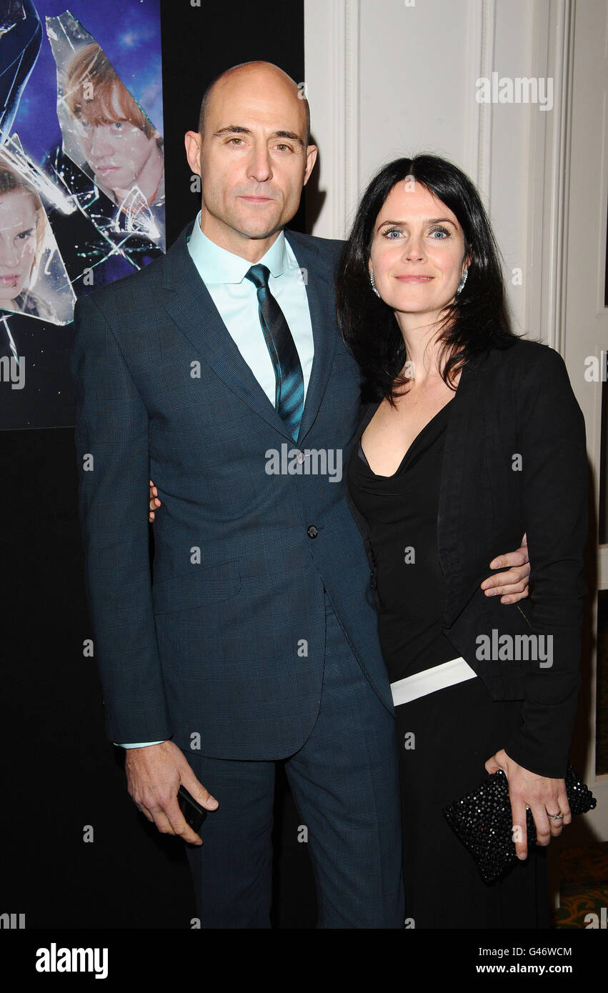 Mark Strong Wife Liza Marshall High Resolution Stock Photography and ...