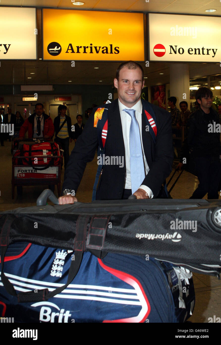 Cricket - England Team Arrive - Heathrow Airport Stock Photo - Alamy