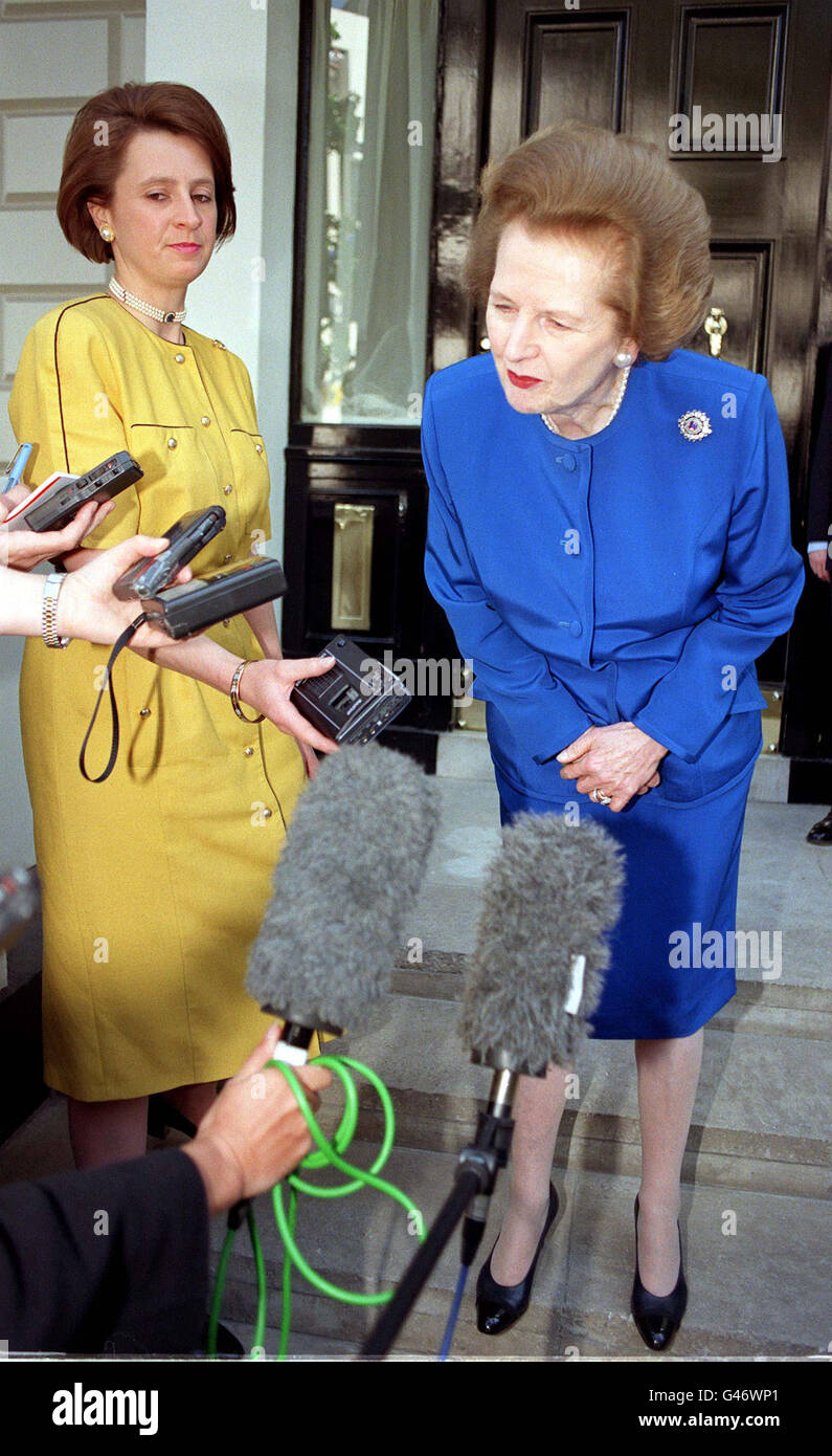 Thatcher talks press hi-res stock photography and images - Alamy