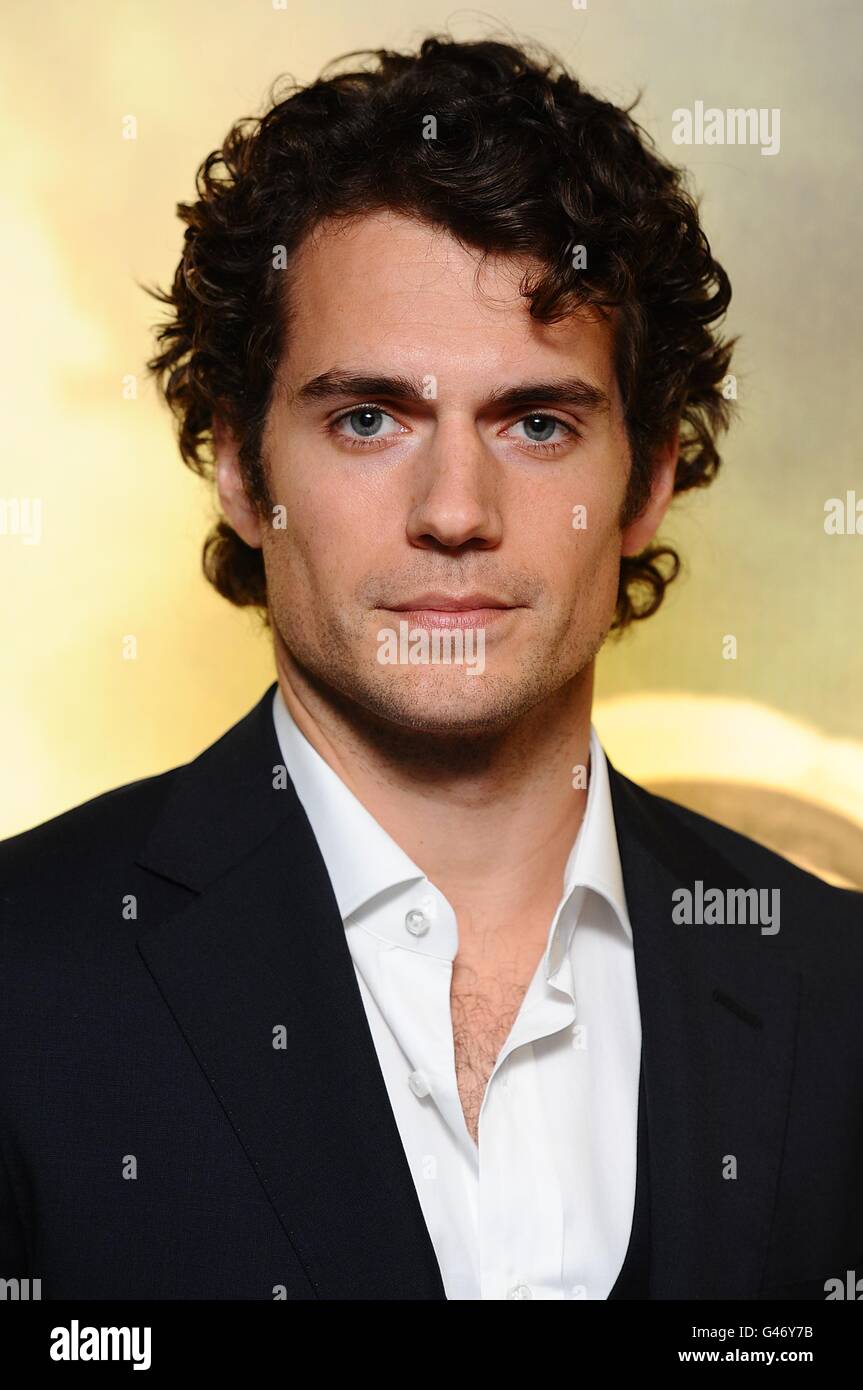 Henry cavill arriving uk premiere sucker punch hi-res stock photography ...