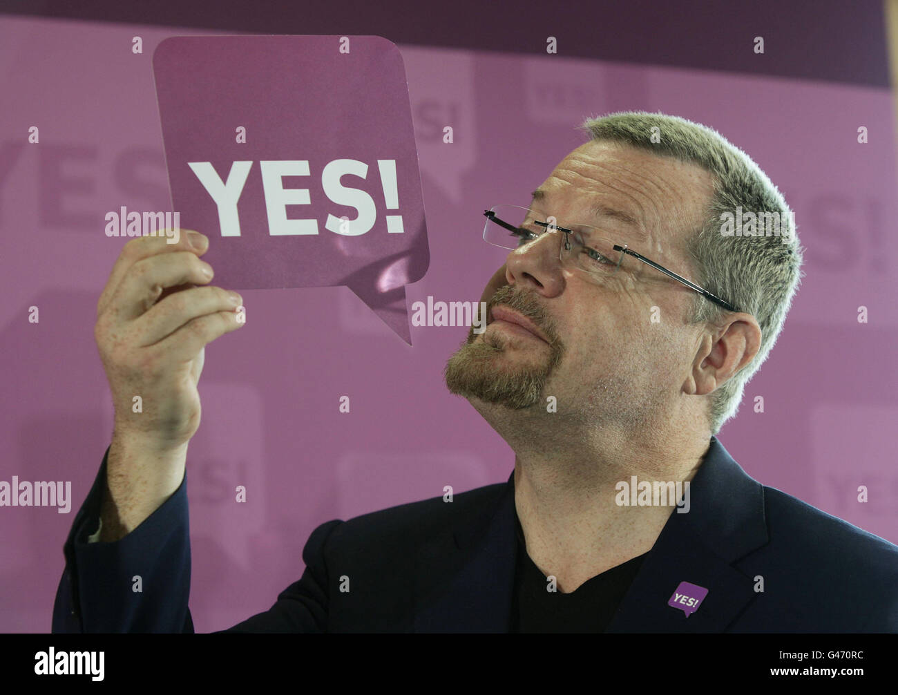 Actor comedian eddie izzard national launch yes campaign alternative ...